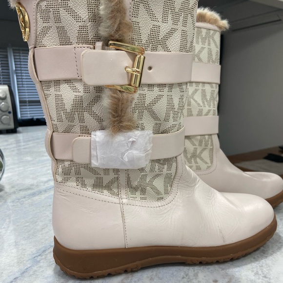 Michael Kors | Shoes | Michael Kors Aaran Vanilla Faux Fur Boot New ...